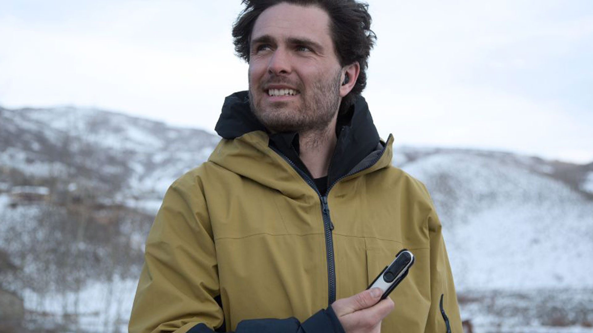 Meet Phonak Ambassador and Professional Skier Robin Gillon