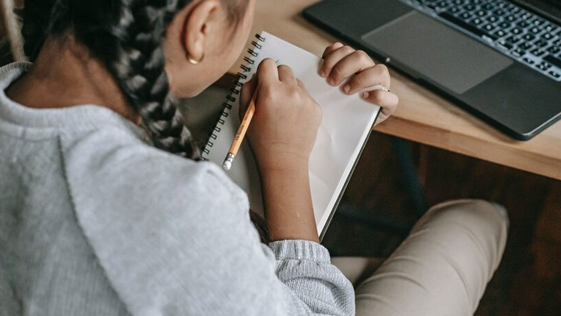 Teen’s empowering essay about hearing loss inspires others